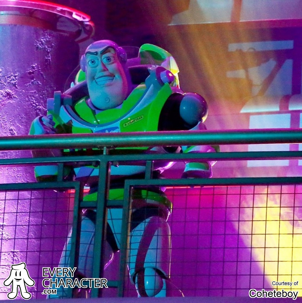 DLR - Merriest Dance Party with Buzz Lightyear on EveryCharacter.com