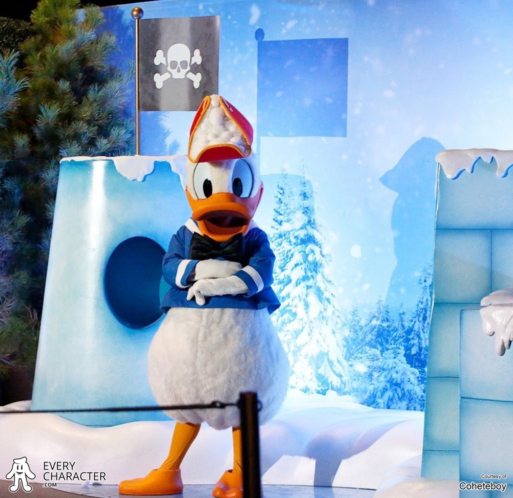 DLR - Donald's Snow Fight Selfie Photo Spot on EveryCharacter.com