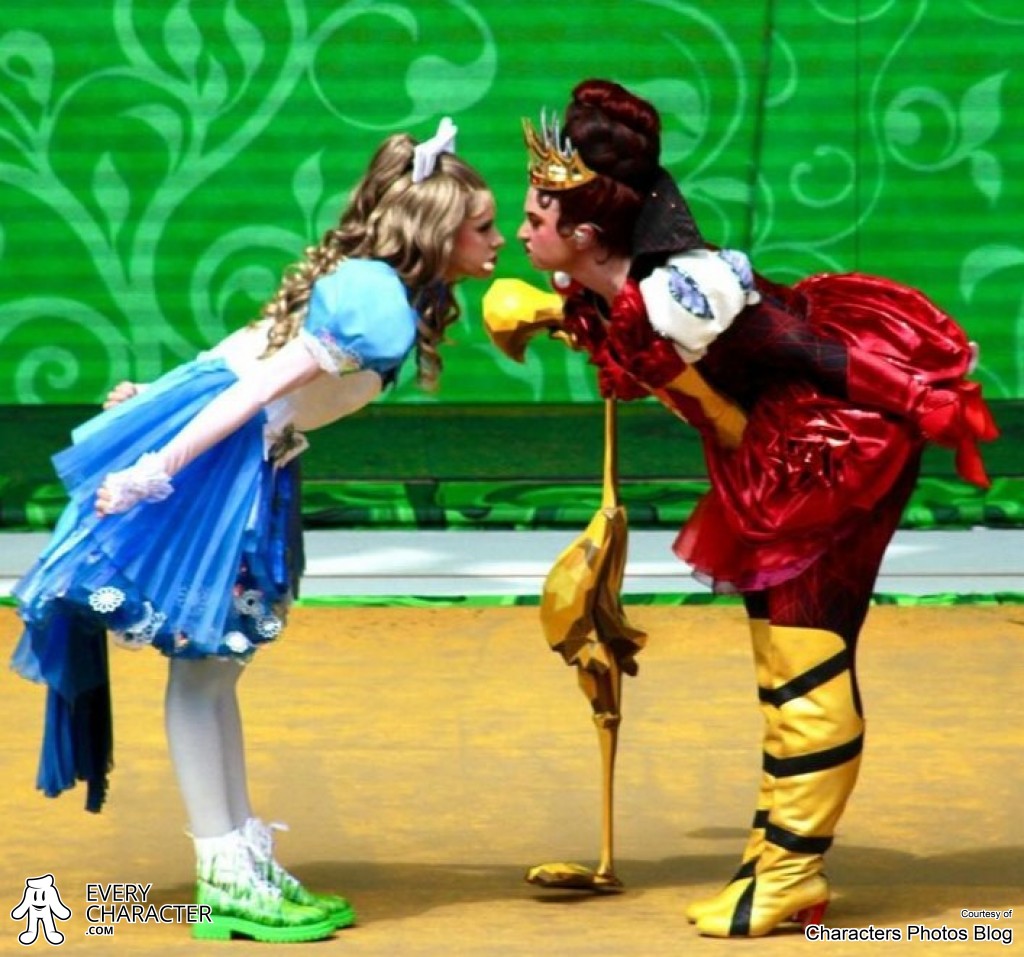 DLP - Alice & the Queen of Hearts: Back to Wonderland|Alice et la Reine ...