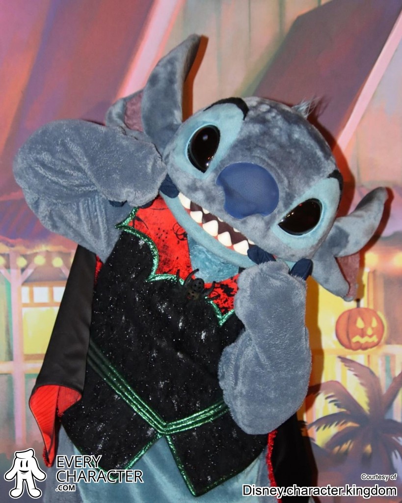 DLP - Halloween - Meet 'n' Greet with Vampire Stitch on EveryCharacter.com