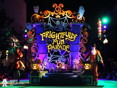 DLR - Frightfully Fun Parade on EveryCharacter.com